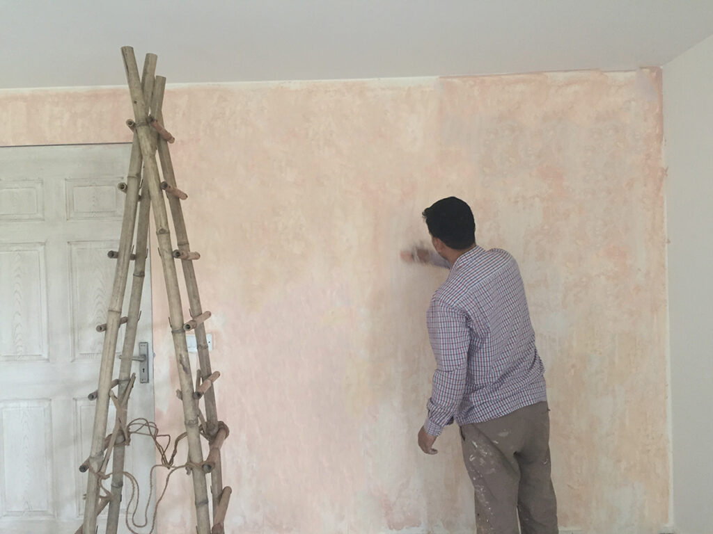 How to Create & Paint Mottled Wall by Shivani Dogra in Delhi